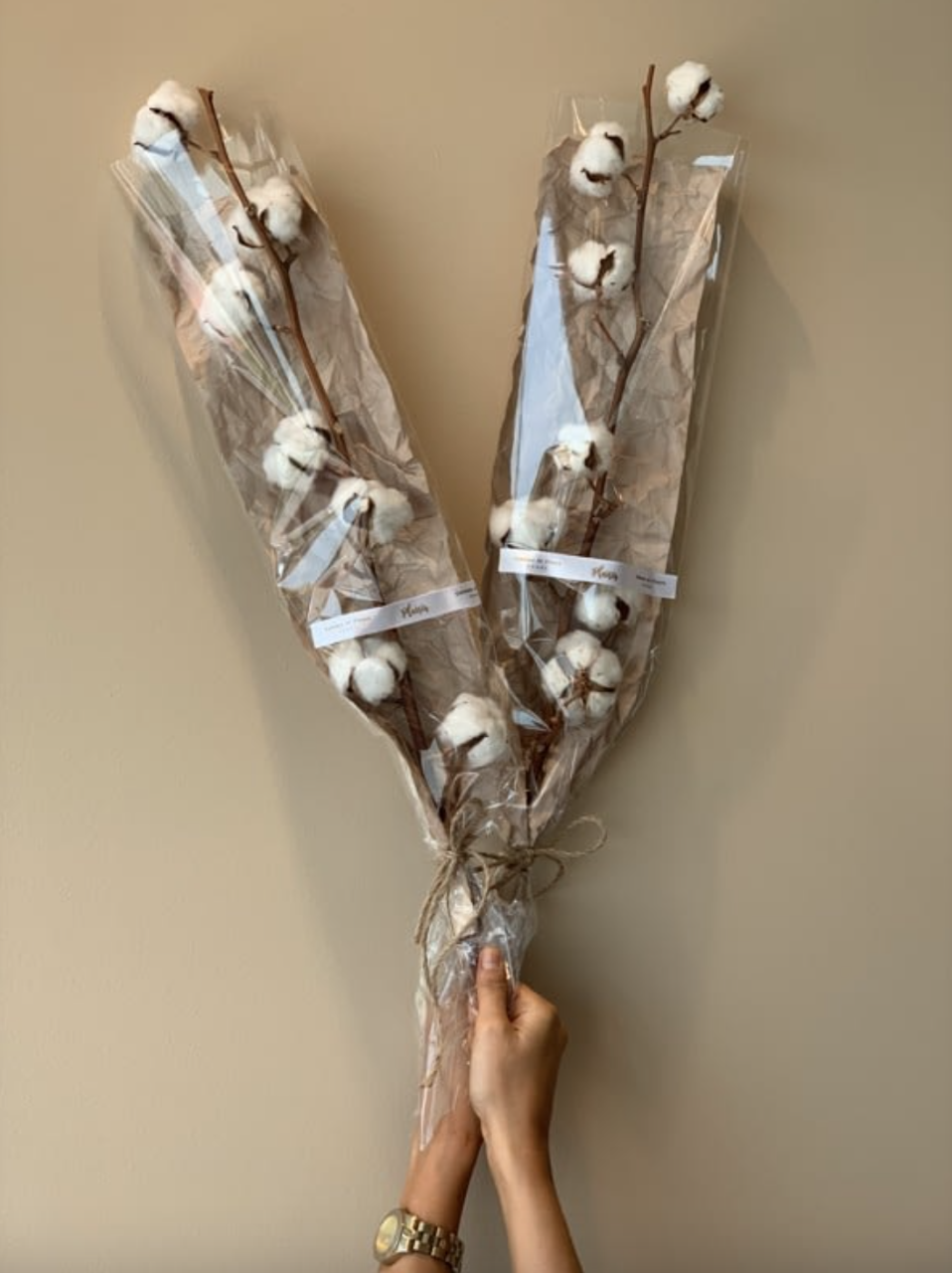 Top Four Gifts That Complement Flowers - Plaisir Cadeaux – Plaisir ...